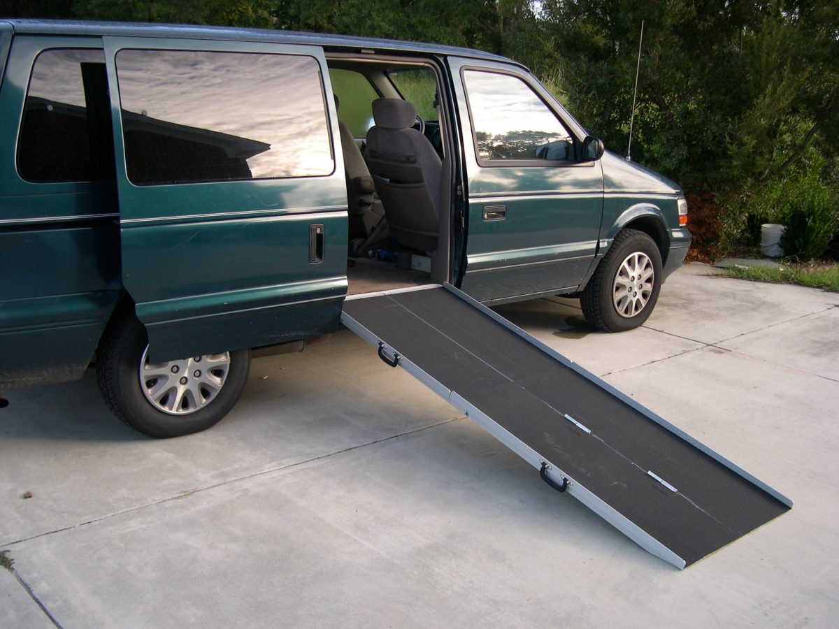 7' Trifold Aluminum Portable ramp - HomeAccessProducts.com
