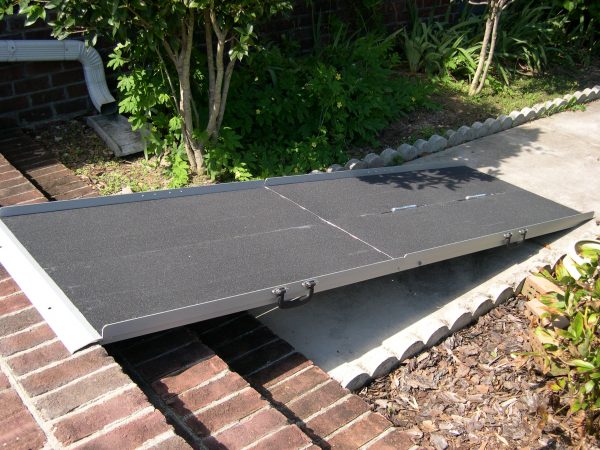 8' Trifold Aluminum Portable ramp - HomeAccessProducts.com