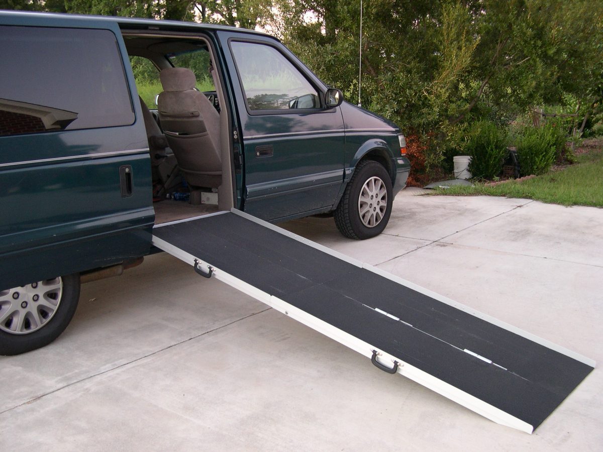 8' Trifold Aluminum Portable ramp - HomeAccessProducts.com